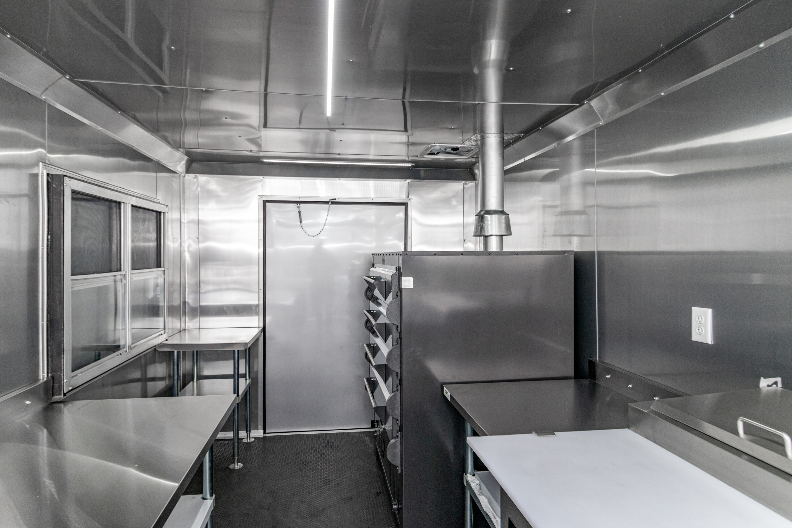 8.5×22 Equipped Pizza Trailer – White | Custom Trailer Pros